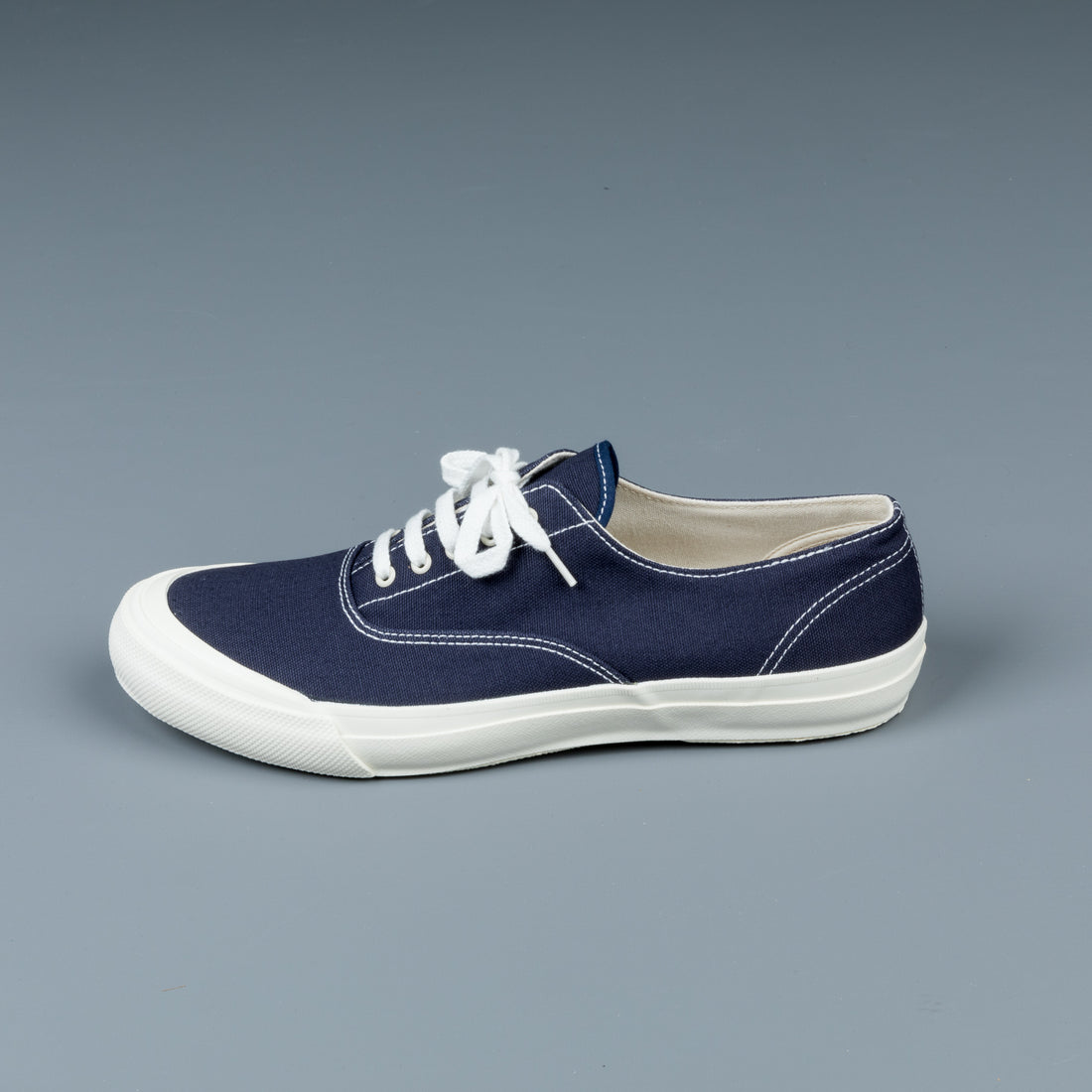 The Real McCoy's U.S.N. Cotton Canvas Deck Shoes navy – Frans Boone Store