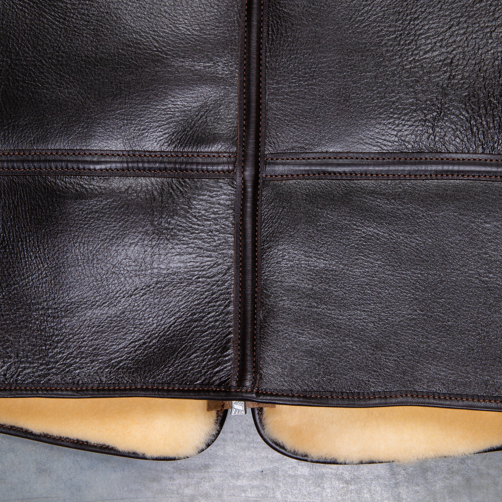 The Real McCoy's Type C-3 Vest MFG. Co Seal Brown – Frans Boone Store
